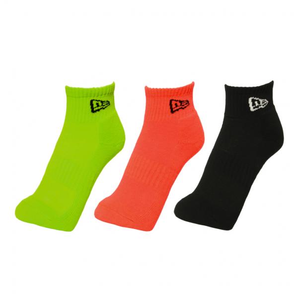 ◇ニューエラフラッグをジャカードで表現した3ペアソックス ■カラー(メーカー表記)： ブラック×イエローグリーン(FLH：フラッシュ) ■素材：ポリエステル コットン ポリウレタン ■生産国：ベトナム ■2024 Fall＆Winter モ...