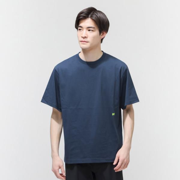 ◇フロントに小さなロゴ刺繍をあしらった、シンプルなTシャツ。心地よく着用できる機能性と、コットンライクな風合いを両立させています。HELLY HANSENが大切にしているフィールド、海への環境配慮型素材を採用。海洋プラスチックゴミを再生させ...