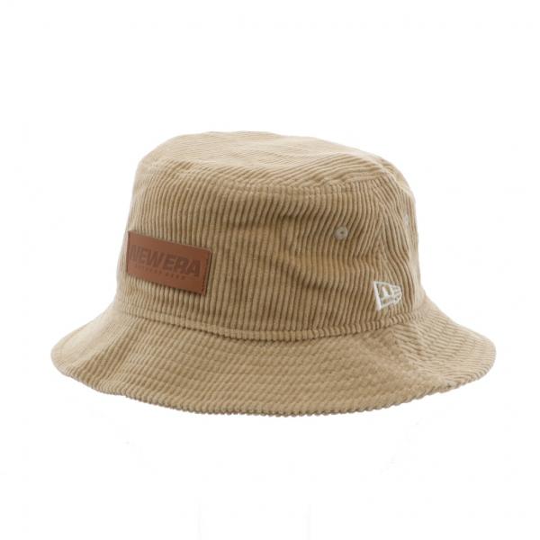 ※ブラウザやお使いのモニター環境により、掲載画像と実際の商品の色味が若干異なる場合がございます。◇8ウェルの太い畝が特徴的なコーデュロイ生地を採用したシリーズ。◇アウトドアモチーフのオリジナルロゴデザインをレイアウト。※スウェットバンドには...