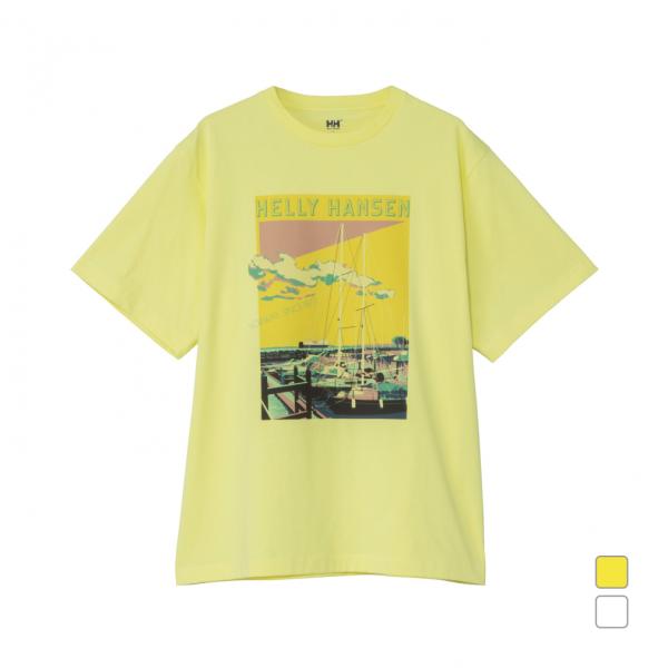 ◇HELLY HANSENの故郷、北欧のハーバーの1日の移ろいを描いたグラフィックをあしらったTシャツ。心地よく着用できる機能性と、コットンライクな風合いを両立させています。HELLY HANSENが大切にしているフィールド、海への環境配慮...