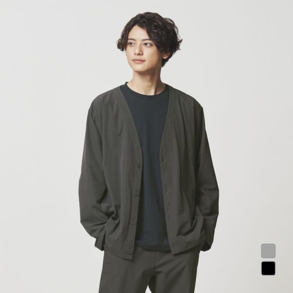 ◇伸びがよく、ハリ感のあるカーディガン。 晩夏から長いシーズン使える便利な羽織りとしてもおすすめです。 上品な仕上がりでオフィスでの使用にも最適。 日常からビジネスまで幅広く活躍します。 ■カラー： チャコールグレー ブラック ■素材：ナイ...