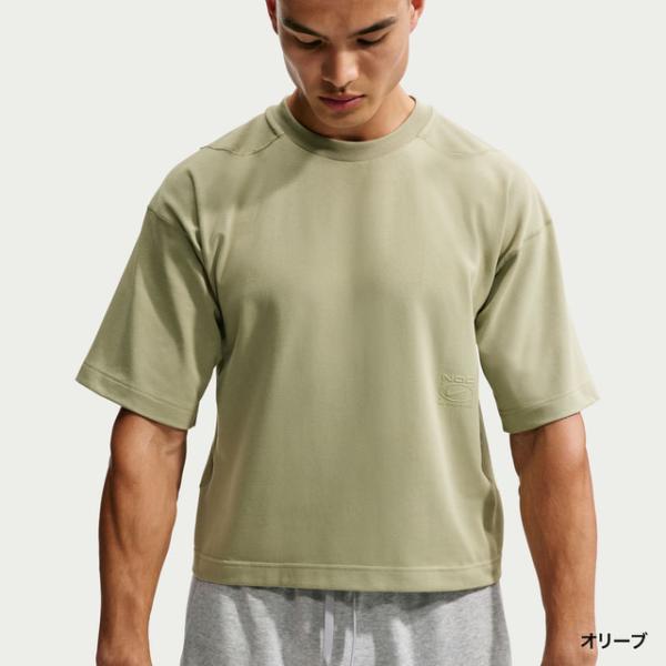 ◇わずかなドロップショルダーでゆったりフィット。 適度なオーバーサイズ感が、リラックスしたスタイルを演出。 Nike Dri-FITテクノロジーが、肌から汗を逃がしてすばやく蒸発。 さらりと快適な状態をキープ。 ■カラー(メーカー表記)： ...