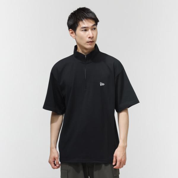 ◇快適な機能素材とクラシックなデザインが融合した、ハーフジップ仕様のオーバーサイズTシャツ。 ゆとりのあるオーバーサイズフィット 吸汗速乾性に優れた独自開発素材「COOLERA(クールエラ)」を使用 生地裏面をメッシュ構造にすることで、肌と...