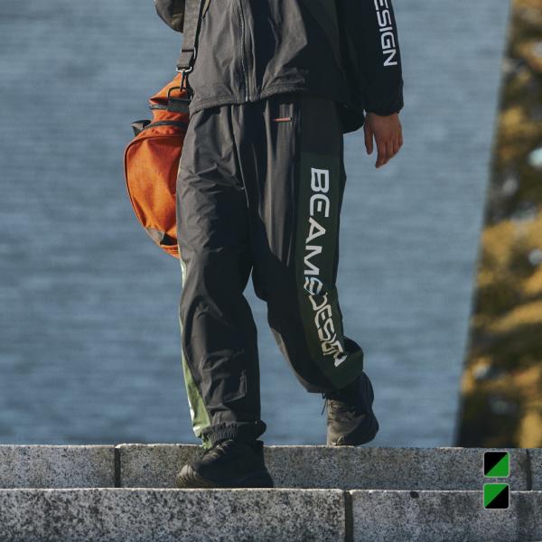 ◇ストレッチミニリップストップ生地を使ったウインドパンツ。 サイドを薄手生地で切り替えて通気性をアップ。 サイドジップポケットとバックポケット付き。 ■カラー： ディープグリーン×ブラック ブラック×ディープグリーン ■素材： 表地：ポリエ...