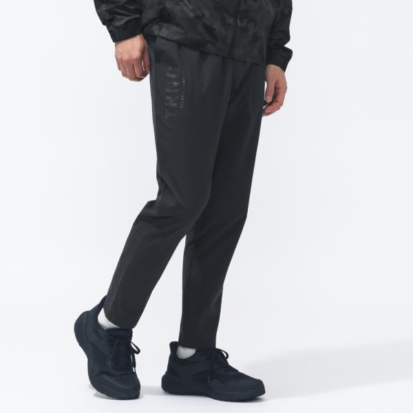 ◇ドライクロスパンツ ドライな質感で運動時も快適に着用できるクロスパンツです。 TIGORAオリジナルのグラフィックを右ももに入れた、ストイックでかっこいい印象に仕上げました。 同素材のジャケットとセットアップで着用いただくのもおすすめです...