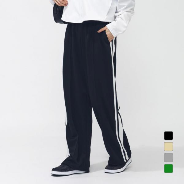 ◇ワイドトラックパンツサイドにラインが入ったワイドシルエットのトラックパンツ。 吸水速乾素材で動きやすく、蒸れにくい仕様なので、ダンスなどの習い事やクラブ活動でも使いやすい。 センターライン入りなので足長＆スタイルアップ見え◎ ■カラー： ...