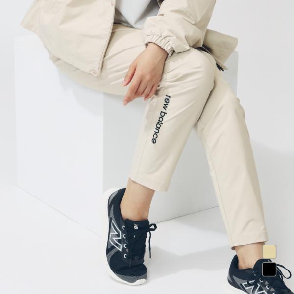 ◇ハリ感のある二重織りのウーブン素材を使ったスマートシルエットのパンツです。 厚すぎず薄すぎないウーブン素材のライトな着心地が、スポーティな素材やデザインと相まってアクティブにスタイルに合わせやすいアイテム。 オールゴムのドローストリング付...