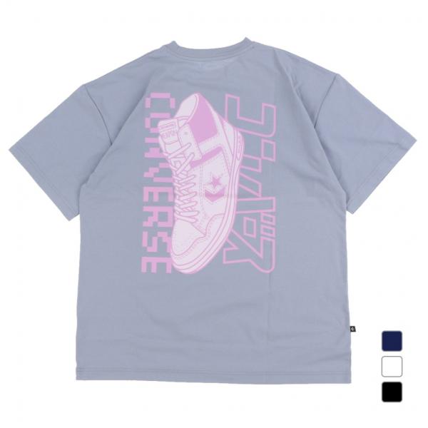 ◇カタカナとピクセルでロゴを表現したグラフィックTシャツ ◇カタカナとピクセルで表現したロゴデザインが特徴で、トレンド感のあるカラーリングのグラフィックTシャツ。背面にはカテゴリーを代表するシューズであるウェポンを配置したインパクトのあるデ...