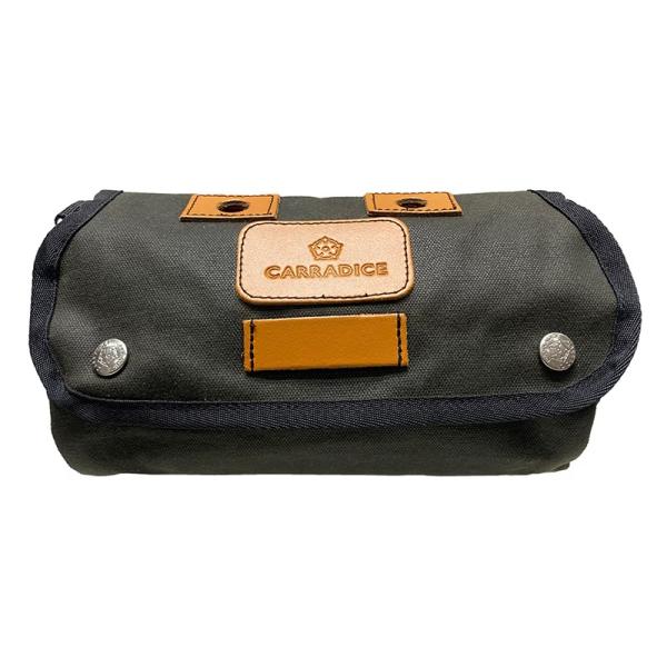 イギリスハンドメイドバックメーカーCarradiceとミズタニ自転車オリジナルブランドLIFE with BICYCLEのコラボレーション商品です。ブロンプトンの折りたたみサイズに合わせて通常のZipRollより横幅をコンパクトにしています...