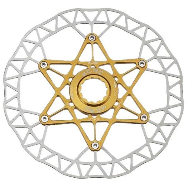 超軽量の2ピース構造センターロック式ローター●超軽量センターロック式ローター●ステンレスの制動部をアルミスパイダーで挟み込んだ2ピース構造●アルミスパイダーがブレーキングの熱を軽減してローターの変形を抑えます。●スパイダーはカラーアルマイト...