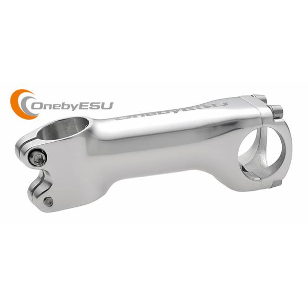 「スージーステム」デザインの1インチ(25.4mm)コラム設計アルミAヘッドステムの登場。コラムと共にハンドルクランプ径も敢えて26.0mmにこだわり、伝統を重んじるとともに現代にも調和するモデル。単純にスージーステムを縮小する事なく、小さ...