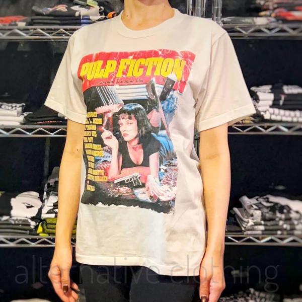 PULP FICTION/パルプ・フィクション/白/Tシャツ/ユマ・サーマン/ジョン・トラボルタ/映画Ｔシャツ/タランティーノ/メンズ■素材：綿100％■サイズ【身丈/身幅/肩幅/袖丈】※サイズ単位/cmS（65/43/35/18.5）M（...
