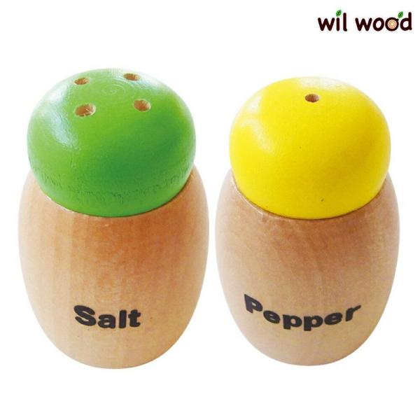 塩・こしょうセットおままごと用の調理道具です。塩こしょうの調味料2個セット。中には木球が入っていて、振るとそれぞれ違った音がします。エド・インターの木のおもちゃです。エド・インターは、出産祝い・誕生日・クリスマスなどのプレゼントやギフトに人...