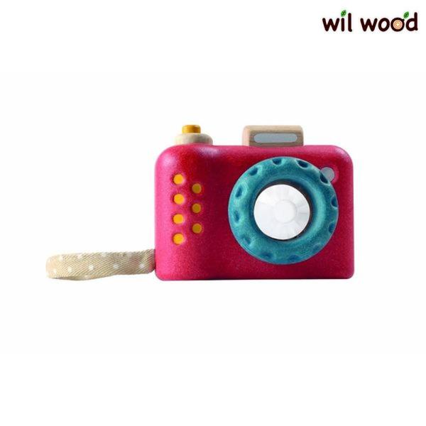 マイファーストカメラPLANTOYSの木のおもちゃです。出産祝い・誕生日・クリスマスなどのプレゼントやギフトに人気のおもちゃブランドです。■対象年齢1..5歳（18ヶ月）から■商品サイズ10.0×5.2×8.0cm■備考※製品の仕様は予告な...