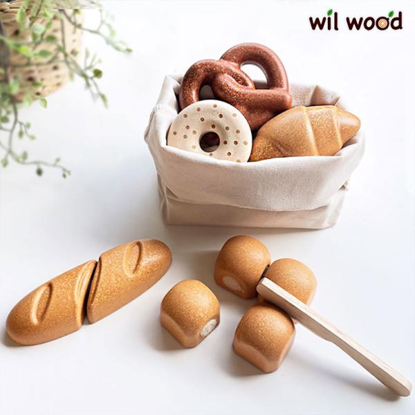 おままごと パンセットプラントイのままごとセットです。収納できる布のバッグの中には、ベーグル、切り離せるロールが4個、プレッツェル、クロワッサン、切れるフランスパンとナイフが入っています。■内容ロール 4個、プレッツェル・クロワッサン・切れ...