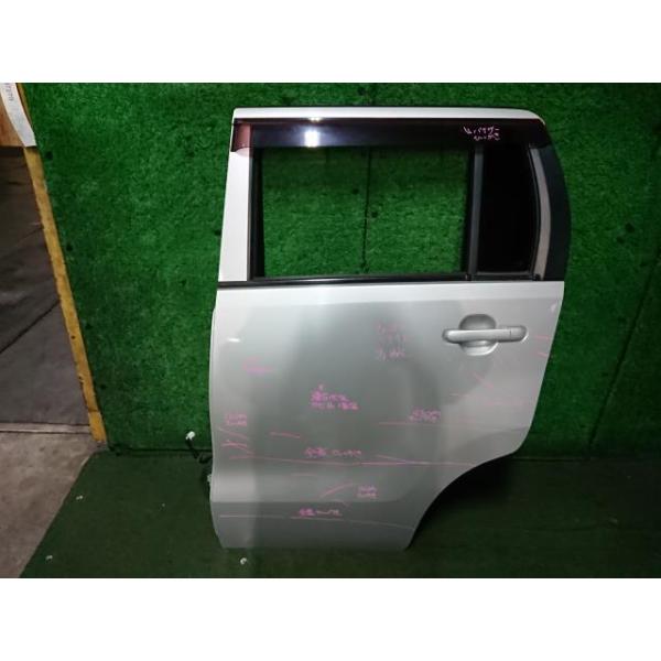 **** 商品説明を必ずご確認ください ****部品管理番号：000223063813400部品メーカー：セントラルメーカー純正品番：1A16-73-020部品名：左RドアASSY部品メーカー品番：M262部品区分：リサイクル品管理品番：1...