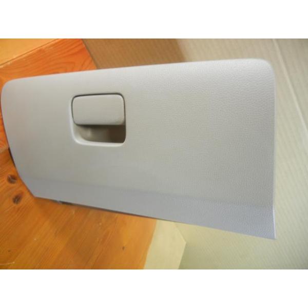 **** 商品説明を必ずご確認ください ****部品管理番号：000225084070210メーカー純正品番：77510-T4G-02-22部品名：グローブBOX部品区分：リサイクル品管理品番：209345車名：Ｎ−ＯＮＥ車両タイプ名：5ド...