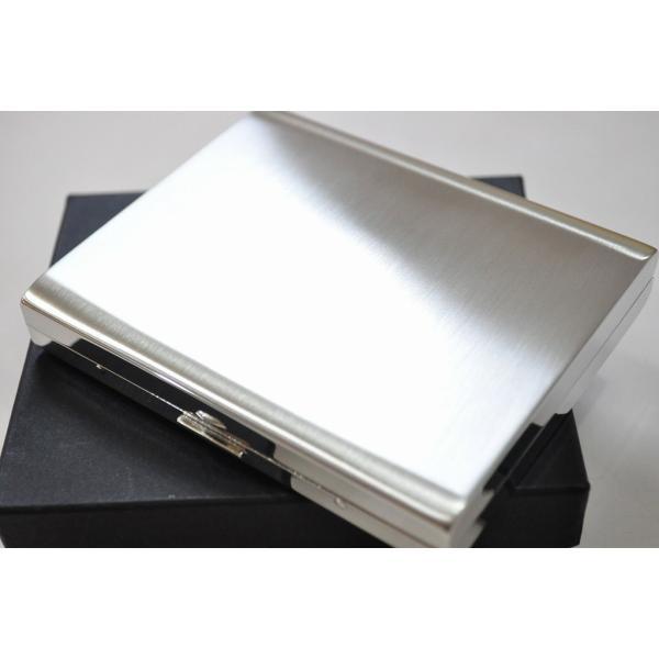 【品名】 PEARL シルバーサテン シガレットケース・パリス真鍮・20本【製品詳細】★104×88×18mm　日本製・真鍮素材★新品・箱入り【製品説明】国産老舗ブランド「PEARL」のシガレットケース。真鍮にシルバーサテンコーティングを施...