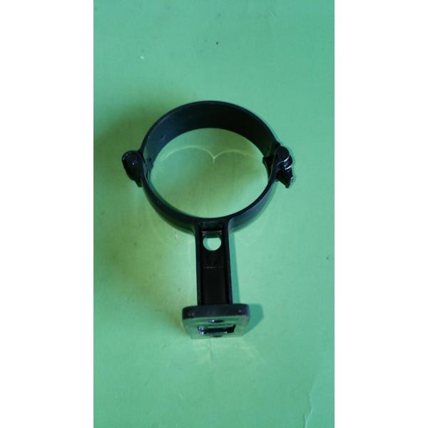 パナソニック(株)の雨樋たてとい６０の部品です。色は、ブラックです。壁から雨樋までの寸法は４５ｍｍです。