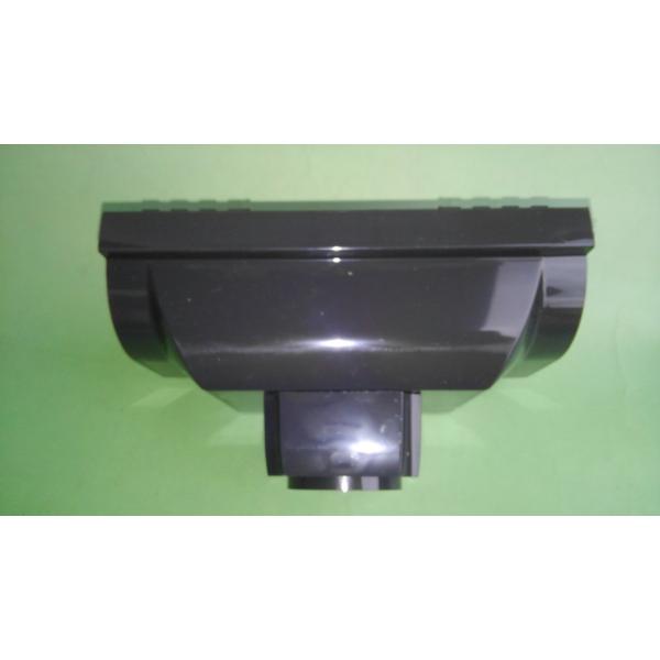 積水化学工業（株）のエスロン雨樋RV105の部品です。色はクロです。