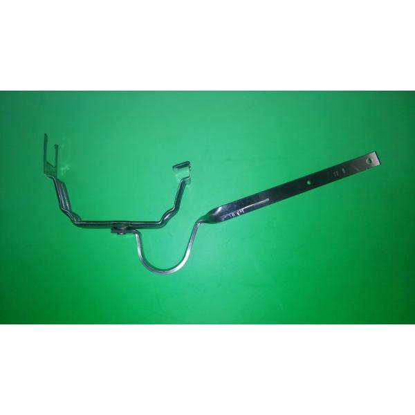 積水化学工業(株)のエスロン雨樋Ｘ７０の金具です。５丁流れ（５本セット）のため５本組で、２１６０円での販売です。１本単位での販売はありません。在庫数より、必要数が多い場合はご連絡ください。