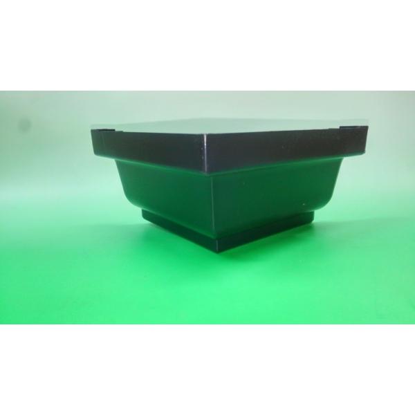 パナソニック(株)の雨樋で、シビルスケアＰＣ７７の部品です。色は、ブラックです。