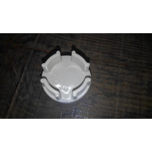 積水化学工業（株）のエスロン雨樋のカラーパイプの３０用の部品です。色は、シルバーです。