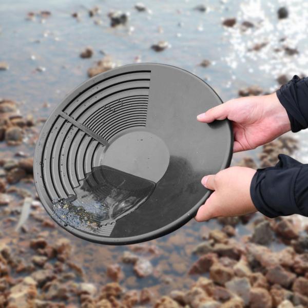 説明:[ゴールドパンニング効率の向上]:独自の溝設計を採用したこのゴールドパンニングパンは.砂や砂利との接触面積を増やし.金粒子を正確に捕らえます.革新的な構造により.小さな宝物も見逃さず.ゴールドパンニング効率を大幅に向上させます. [分...