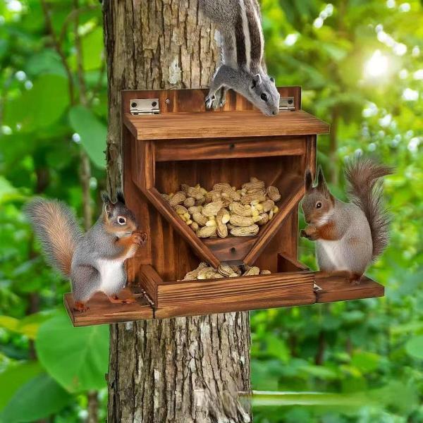 説明:[簡単な取り付け]: このフィーダーを木.フェンス.または柱に取り付け.トウモロコシ.ピーナッツ.ナッツなどのリスに優しい食べ物を入れるだけです.リスやシマリスが楽しく前後に走り回っておやつを楽しむ様子をご覧ください. [素敵なギフト...