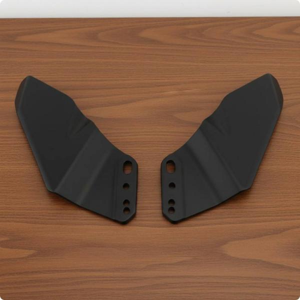 【基本構成】: バイク用品として使える、左右一対のウイングレットカウルです。左用と右用の2点がそろった構成で、車体外装の印象を整えやすいカウルパーツです。【取付性】: 取付穴付きで、装着位置の合わせやすさに配慮された作りです。複数の取り付け...
