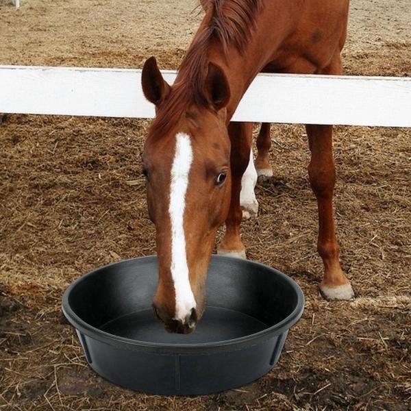 説明:[多機能]:ゴム製の給餌パンは.馬の鶏のダストバス容器.ウォーターボウル.フードボウルとして使用できます. [品質素材]: 馬用飼料バケツはゴム素材で作られており.屋外で使用しても形状と機能を維持できます. [積み重ね可能]: フィー...