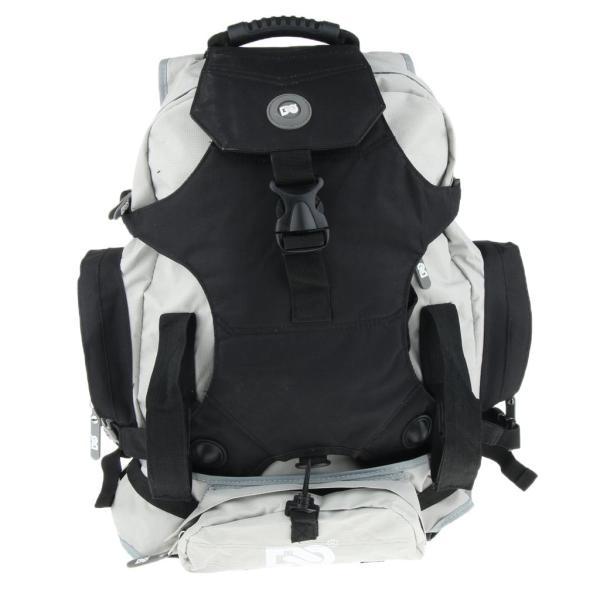 説明:ローラースケートスポーツバックパックは.高品質のポリエステル製で.耐久性があり.軽量で.洗濯が簡単で.清潔で乾燥していますダブルショルダーバックパック.53x36x19cm.大容量ポータブルハンドルストラップ付き.省エネ.持ち運びに便...