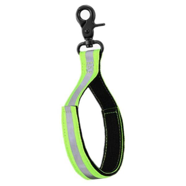 説明:[素材]当社の軍手クリップは耐久性の高いナイロンと金属でできており.反射ストリップで設計されています.[実用的な機能]仕事中.手が物を持つのが不便なときは.手袋クリップを使用してクリップすることができ.手を使って作業を完了できます.[...