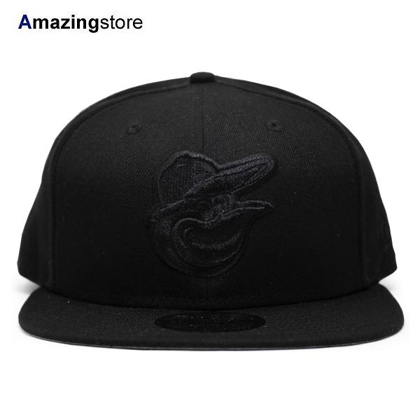 サイズ調整可能な為男性(メンズ)、女性(レディース)問わず着用出来る帽子です。ニューエラの人気モデル9FIFTY スナップバックキャップです。MLB(メジャーリーグ)のチームロゴを刺繍したモデルです。ブラックベースにブラックの刺繍を施した人...