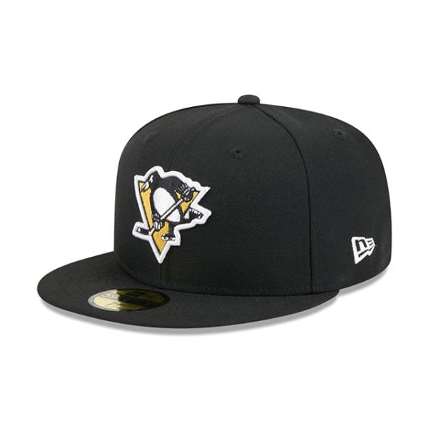 ニューエラの象徴であり定番の59FIFTY(FITTED CAP)モデルになります。 約1cm刻みでサイズがある為男性(メンズ)、女性(レディース)問わず着用出来る帽子です。NHL(アイスホッケー)のチームロゴを刺繍した帽子です。アンダーバ...