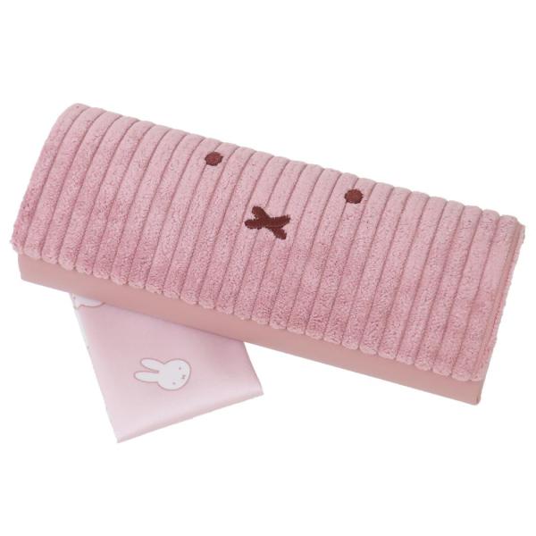 大人気 miffy ミッフィー グッズミッフィー メガネケースクロス付きハードタイプの眼鏡入れ可愛い眼鏡拭きが付いています■サイズ：約155×60×40mm■素材：ポリエステル、合皮、スウェード■注意事項：撮影時のライティング、お使いのモニ...