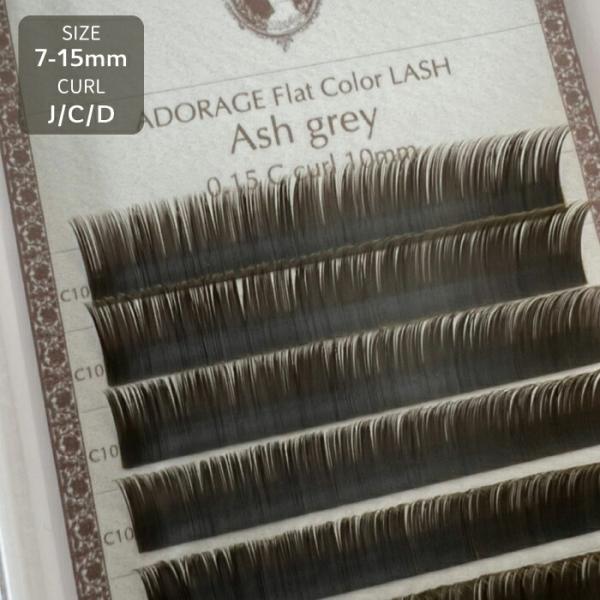 ◆FEATURES落ち着いた発色が特徴のフラットカラーラッシュが遂に登場。シングルエクステとは思えない程の軽さと柔らかさで、 まるで何もつけていないような自然なつけ心地。◆原材料ポリエステル 特殊コート◆サイズ◇太さ0.15mm◇12列 ◇...