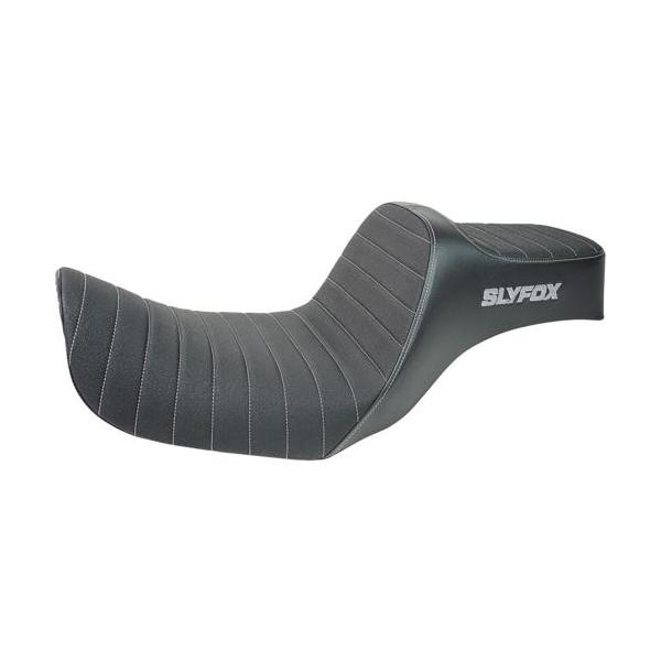 2006〜17年ダイナモデルに適合カラー：グレーロゴサイズ：全長73.7cm　ドライバー幅29.2cm　パッセンジャー幅17.8cmSLYFOX(スライフォックス)ハーレー カスタムパーツ