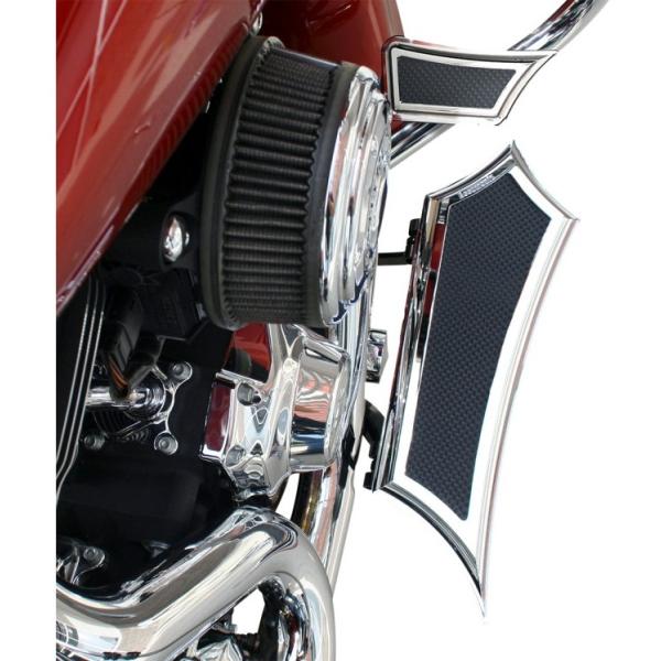 ■適合 1999年以降ツーリング、トライクモデル、2000〜17年FLソフテイルモデルに適合 (但し2004〜07年FLHRSは除く)■カラー クローム■素材 アルミニウム/ラバー■メーカー Accutronix(アクトロニクス)ハーレー ...