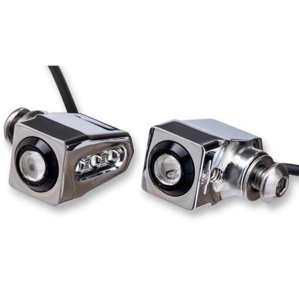 ■カラー:・クローム・LEDカラー：アンバー■汎用品■サイズ・ボディーサイズ：長さ38mmx幅22mmx高さ22mm・LEDサイズ：18mm■素材:アルミニウム■2個セット■別売りのクランプを使用することにより、フォークチューブにマウントす...