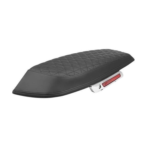 デザイン：TRI-GRIPPER2023年以降FLHXSE、FLTRXSE、2024年以降FLHX/U、FLTRX/STSEでハードサドルバッグ装着車に適合左右セット※ポリスモデル・ハードサドルバッグ、サドルバッグリッドスピーカー、サドルバ...