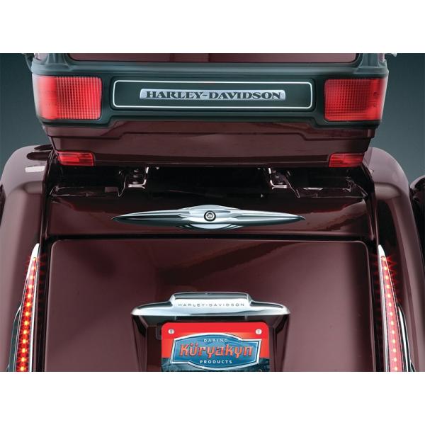 ■2009年以降FLHTCUTG、2010〜11年FLHXXXに適合■品番　7215■Kuryakyn(クリアキン)ハーレー カスタムパーツ / トランク / トライクお勧めパーツ