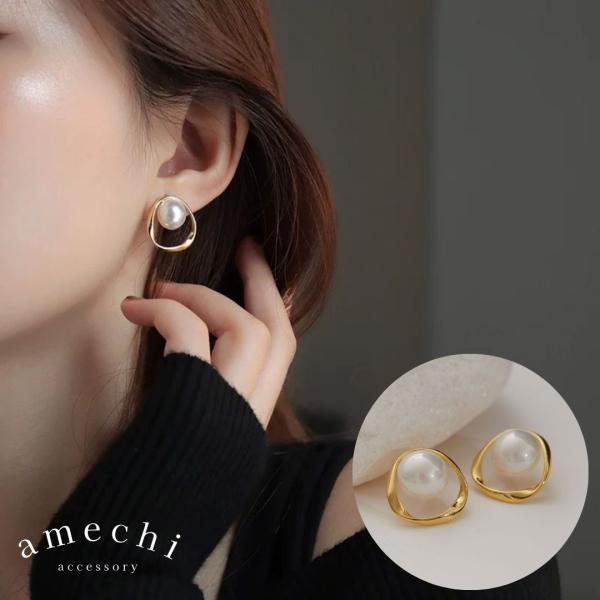 大粒パールとニュアンスサークルが印象的なイヤリング。ゴージャスでエレガントなデザインは、パーティーシーンにぴったりです。タイプ：イヤリングカラー：ゴールドサイズ：縦 約1.9cm × 横 約1.9cm重さ：約3.0g素材：銅、フェイクパール...