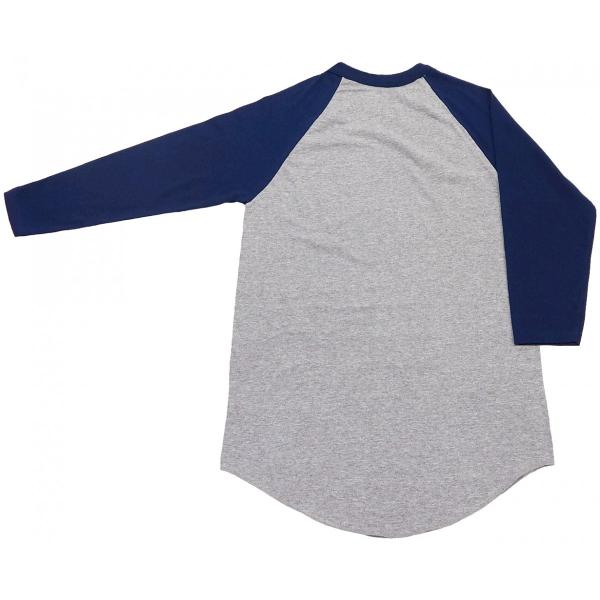 (並行輸入品)生産国:メキシコ素材:50パーセント コットン 50パーセント ポリエステルサイズS:胸回り90cm 着丈78cm ユキ丈65cmM:胸回り100cm 着丈80cm ユキ丈68cmL:胸回り112cm 着丈82cm ユキ丈71cm