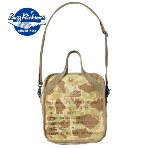 ●商品名：BR02879 バズリクソンズ●生地：コットン１００%●皮革部分：馬革●TALONジッパー●ショルダー取り外し可能●ステンシル●商品サイズ：高さ２５ｃｍ・幅２１.５ｃｍ・マチ１１ｃｍ●第二次大戦中に開発された耐Gスーツ、G-3A。...