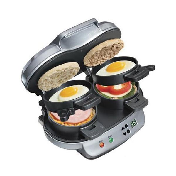 約5分で朝食用のホットサンドが1度に2つ作る事ができます。（肉をはさむ場合は加熱済みの物を使用）加熱時間が残り1分を切ると秒読み表示になります。調理終了後アラームが鳴ります。取り外しが可能なパーツは食洗機対応可能です。取扱い説明書（レシピ付...