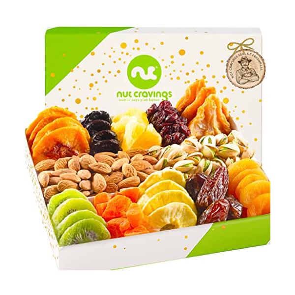 アメリカ発! 自分用としても、お友達にギフトでプレゼントしても◎のアメリカのお菓子♪♪バラエティに富んだスナックコレクションを随時追加中ですDried Fruit &amp; Nuts Gift Basket in White Box (1...