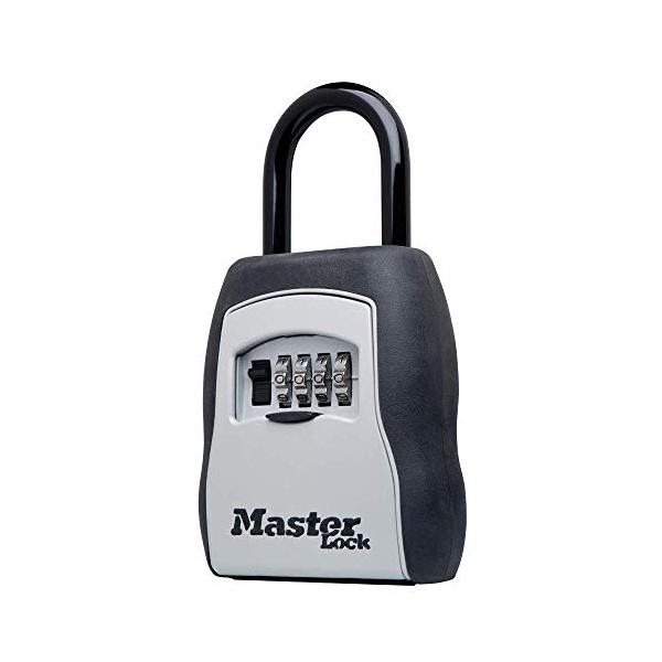 Master Lock 5400EC Set Your Own Combination Portable Lock Box は、耐久性のために幅 3-1/4 インチ (83mm) の金属製ボディを備えています。ポータブルなデザインは、取り外...