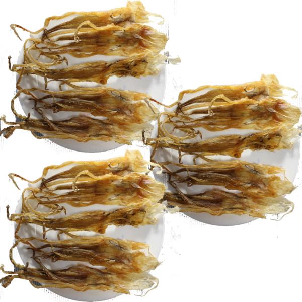 ここ数年でするめも高級食材となってしまいました。炙っておつまみや、水で戻して調理してもおいしいです。水で戻す際重曹を入れて一晩浸すとプリプリになっておいしいです。【内容量】　約150ｇ(50ｇ×3)　重さを基準にしておりますので枚数、大きさ...