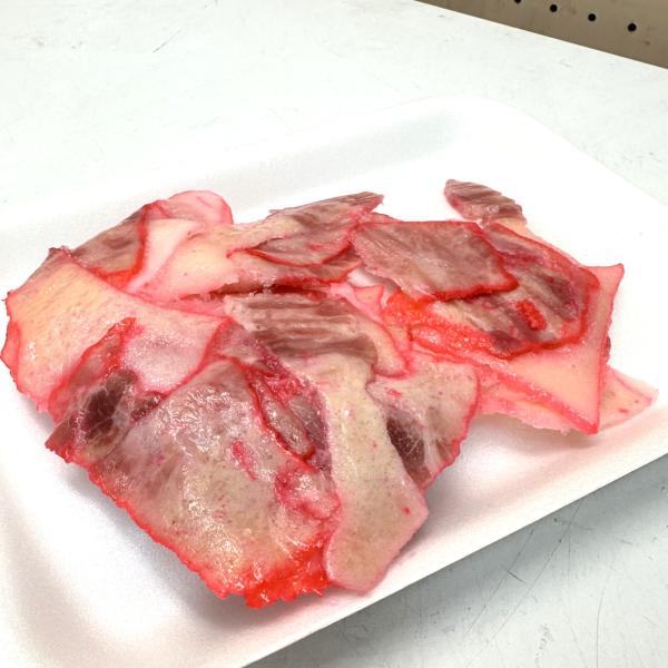 　　 　さっぱりとした味でリピーターが多いくじら肉のベーコンです！ 【内容量】　200ｇ×2【原材料】　鯨肉【原産地】　北西太平洋、アイスランド、ノルウェー【賞味期限】冷凍はラベルに記載　解凍後冷蔵で3-4日　※賞味期限は最新のものとなり、...